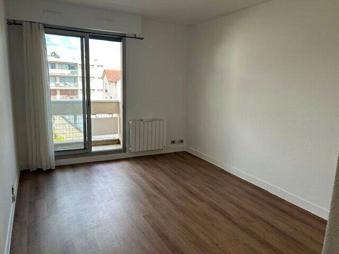 Appartement 1 pièce à Périchelles-Saint Hubert-Centre Gare-Abbesses, Chelles, à louer
