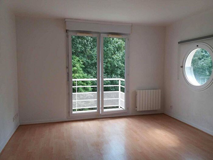 Maison Blanche-Wilson, Reims : Appartement 1 pièce à louer