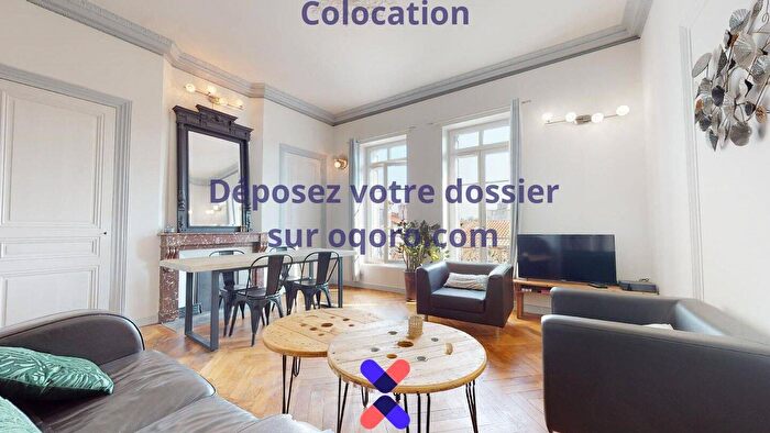 Appartement à louer - Hyper Centre-Vieille Ville, Saint-Étienne - 4 pièces - 3 chambres