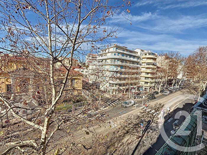 Appartement 3 pièces à louer - Cannes, Carnot