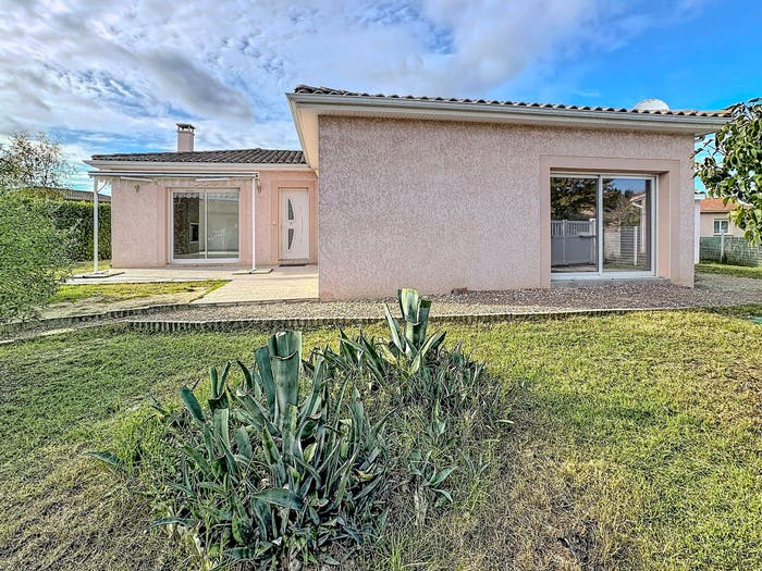 Maison 5 pièces à vendre à Saint-Étienne-de-Tulmont