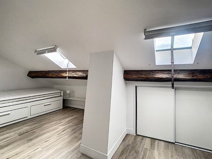 Appartement à louer - Saint Philippe du Roule, Paris ème arrondissement - 1 pièce