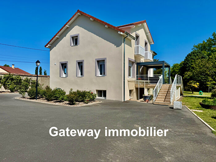 Serbannes : Maison 8 pièces à vendre