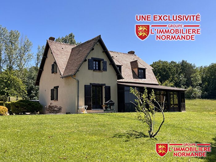 Saint-Étienne-sous-Bailleul : Maison 6 pièces à vendre