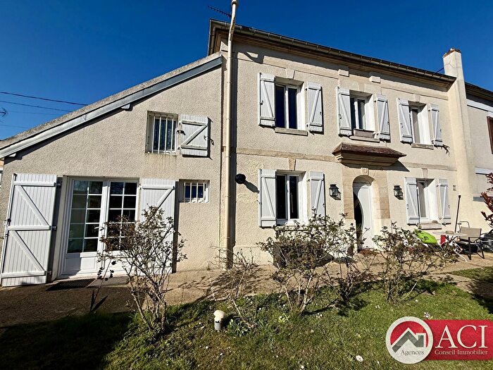 La Neuville-Garnier : Maison 4 pièces à vendre