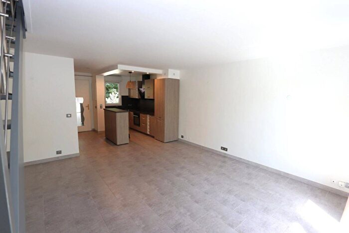Appartement 3 pièces à louer à Mandres-les-Roses