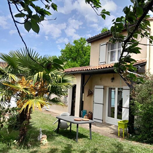 Maison 6 pièces à Aigre, à vendre