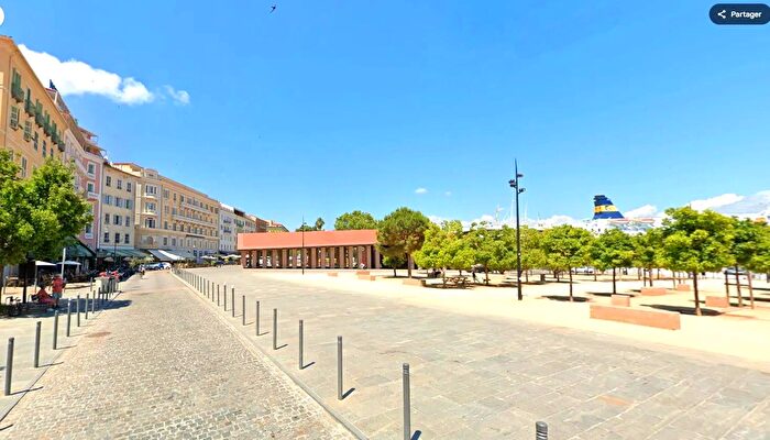 Appartement à louer - Ajaccio, Citadelle - 1 pièce