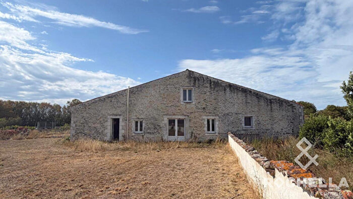 Maison 4 pièces à Loire-les-Marais, à vendre