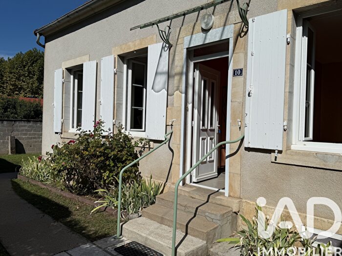 Maison 3 pièces à Saint-Amand-Montrond, à vendre