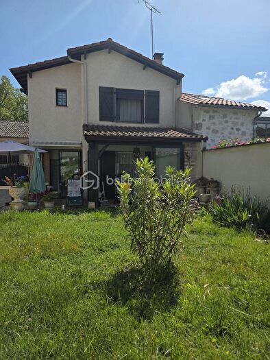Maison à vendre - Vianne - 4 pièces - 3 chambres