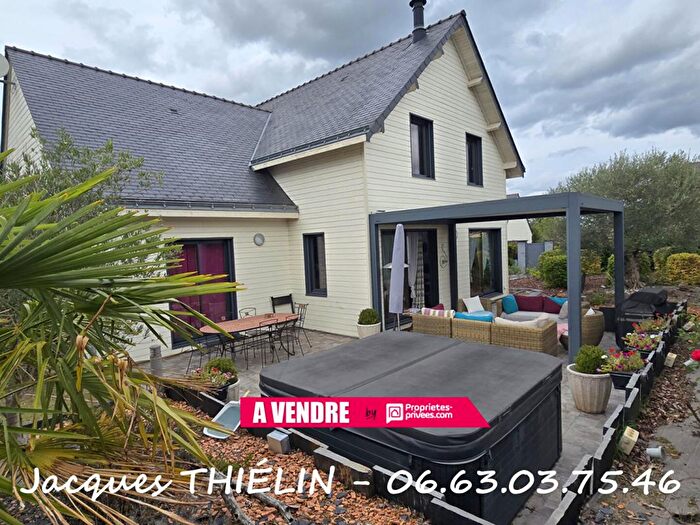 Maison à vendre - Beaufort-en-Vallée - 5 pièces - 3 chambres
