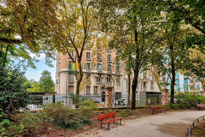 Clichy, Centre-ville : Appartement 2 pièces à vendre