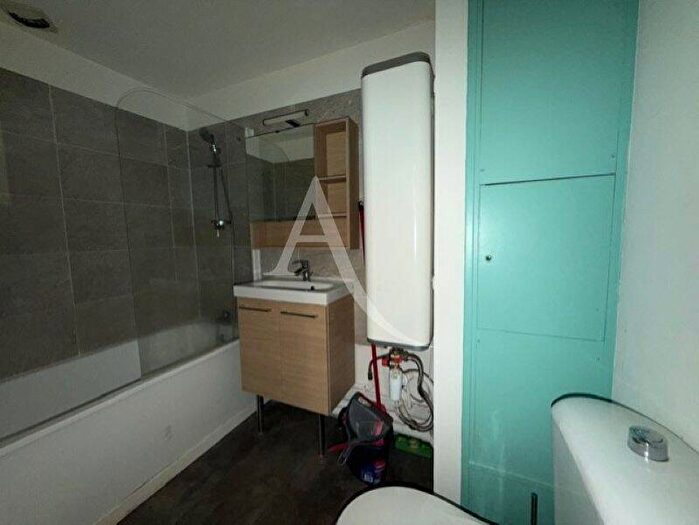 Appartement à louer - Sous-Prefecture Stainville Casernes, Lunéville - 1 pièce