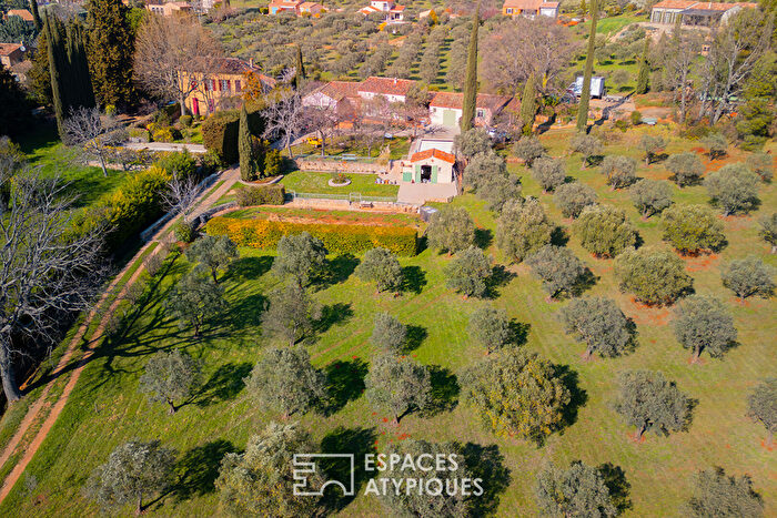 Maison à vendre - Aups - 8 pièces - 6 chambres