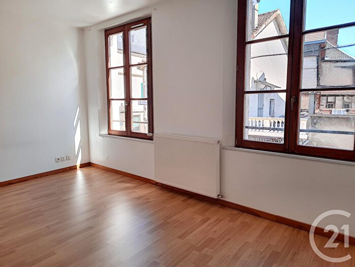 Appartement à louer - Bar-sur-Aube - 3 pièces - 1 chambre