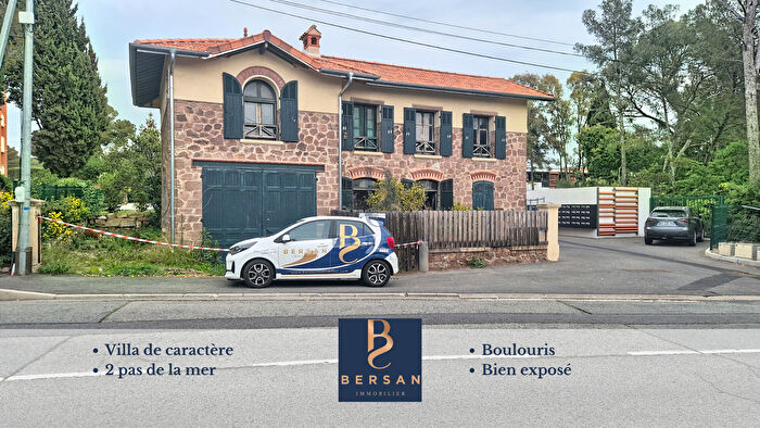 Maison à vendre - Saint-Raphaël - 5 pièces - 4 chambres