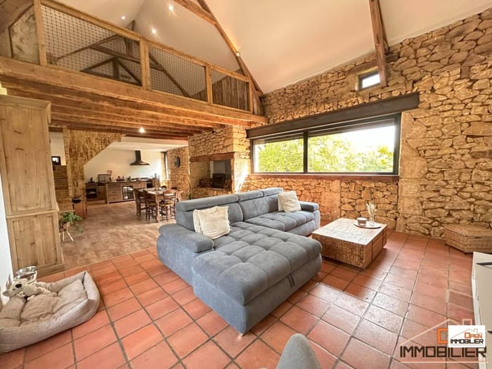 Milhac : Maison 8 pièces à vendre