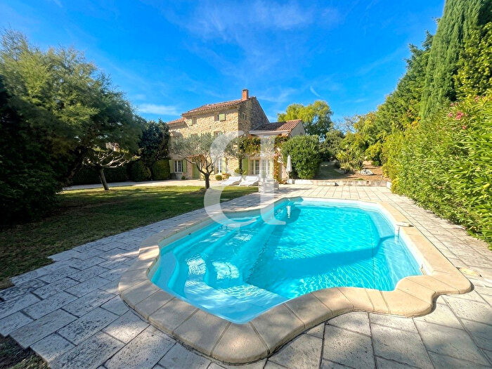 Maison 9 pièces à Carpentras, Nord, à vendre