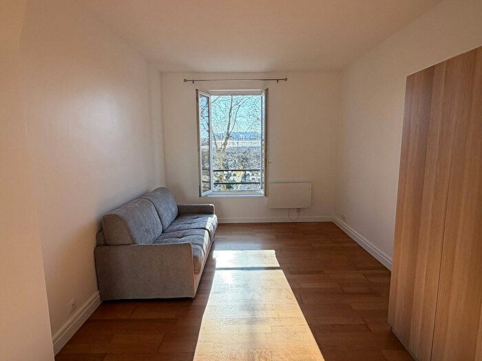 Appartement à louer - Entrée de Ville, Clichy - 1 pièce