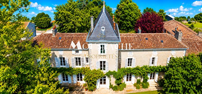 Maison 15 pièces à vendre - Saint-Martin-lès-Melle