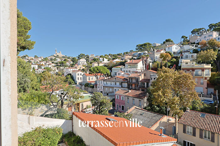 Maison à vendre - Marseille e , Roucas Blanc - 5 pièces - 3 chambres