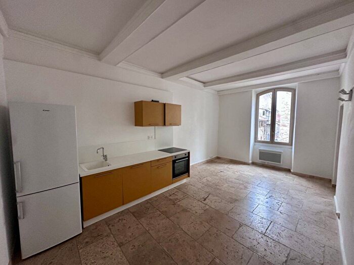 Appartement à louer - Centre Ville-Louis Blanc, Alès - 3 pièces - 2 chambres