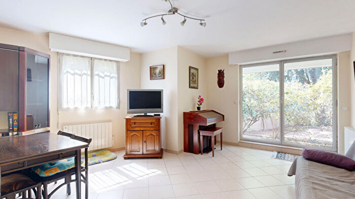 Appartement à vendre - Vanves, Centre Saint-Rémy - 2 pièces - 1 chambre