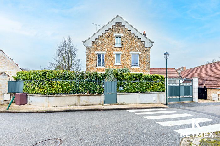 Maison à vendre - Courcelles-sur-Viosne - 11 pièces - 9 chambres