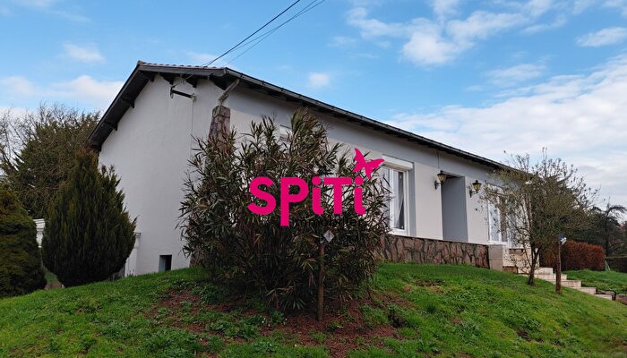 Maison à vendre - Chantonnay - 6 pièces - 3 chambres