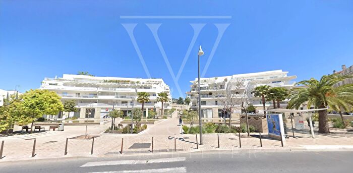Appartement 4 pièces à vendre - Cannes, Californie Pezou