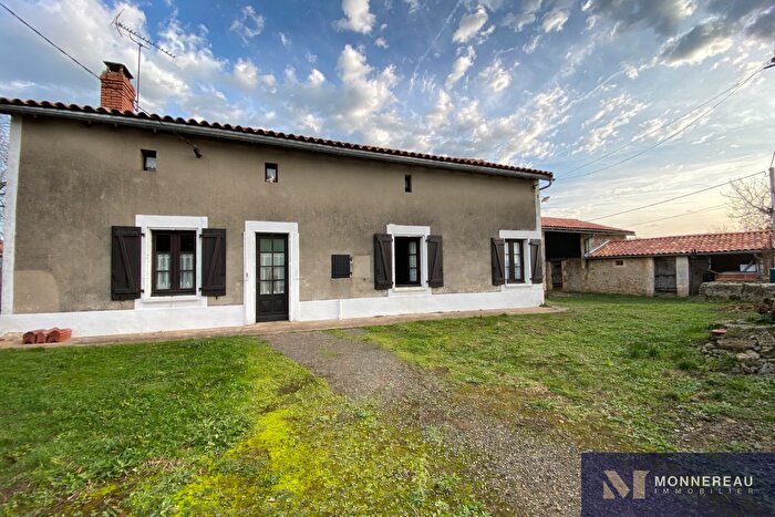 Maison à vendre - Marillac-le-Franc - 2 pièces - 1 chambre