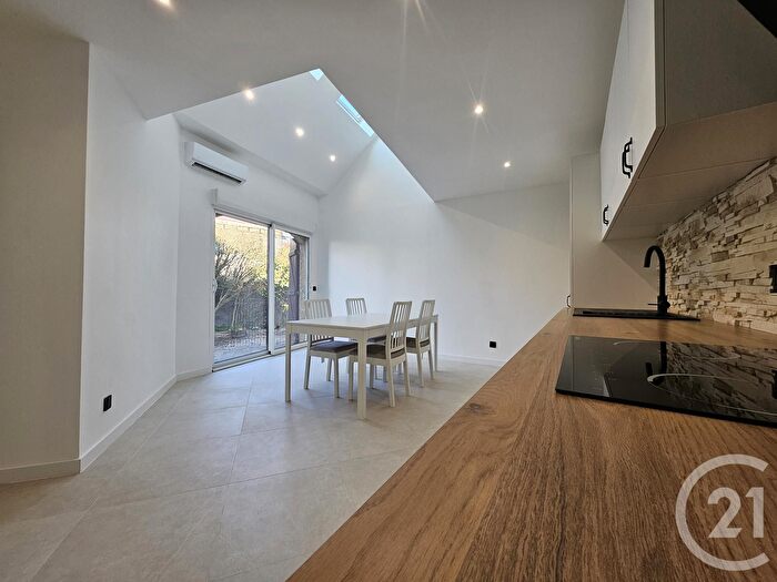 Maison à louer - Woippy, Centre-ville, Gare - 6 pièces - 4 chambres