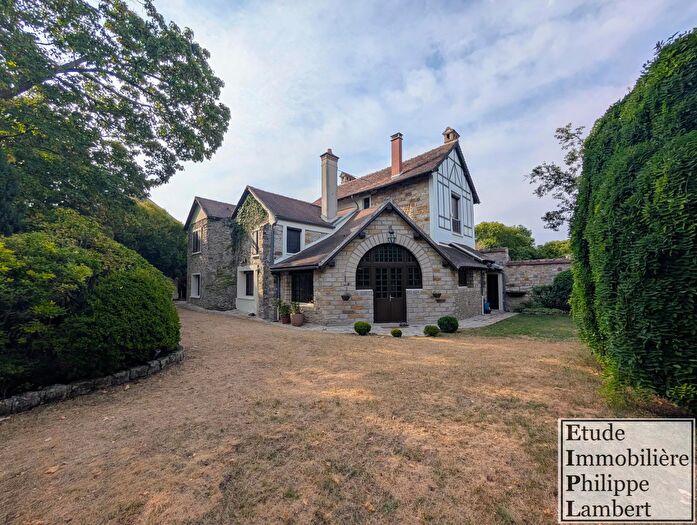 Maison 8 pièces à vendre à Chartrettes