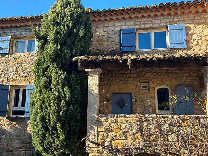 Maison à vendre - Bessas - 9 pièces - 4 chambres