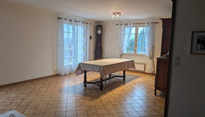 Maison à vendre - Ingrandes - 9 pièces - 4 chambres