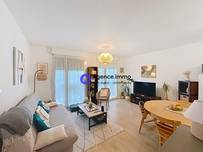 Appartement à vendre - Joué-lès-Tours - 2 pièces - 1 chambre