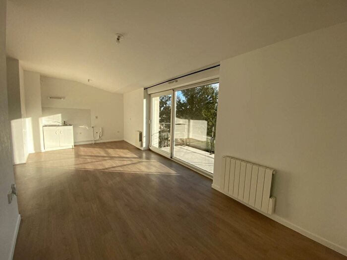 Appartement à louer - Coteau Ouest-Les Forges Est, Épernay - 2 pièces - 1 chambre