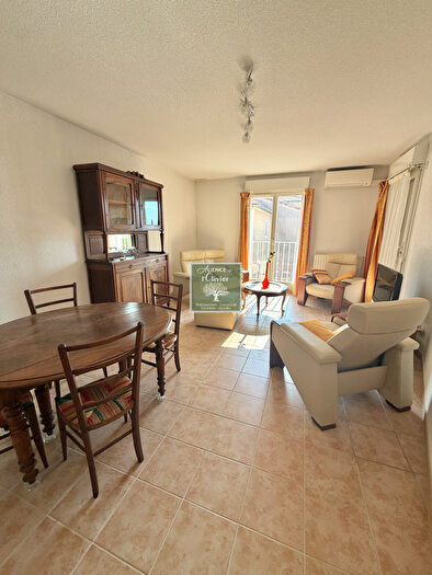 Fourques - Appartement 3 pièces à louer
