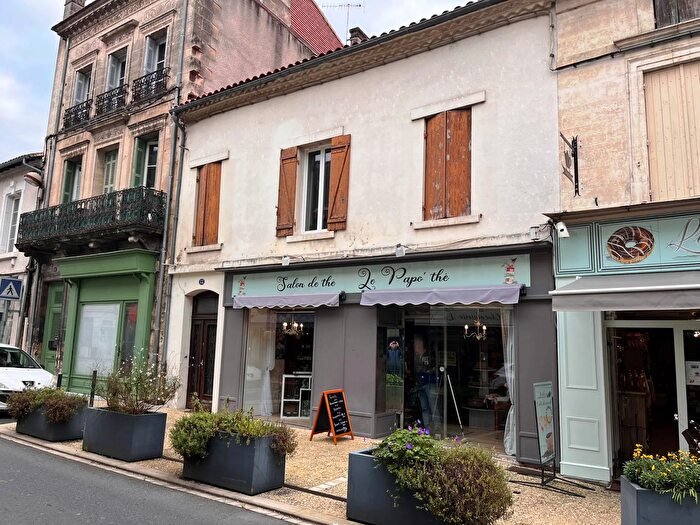 Maison à vendre - Ribérac - 12 pièces - 3 chambres