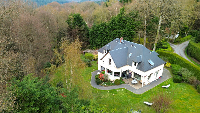 Maison à vendre - Saint-Gatien-des-Bois - 8 pièces - 5 chambres