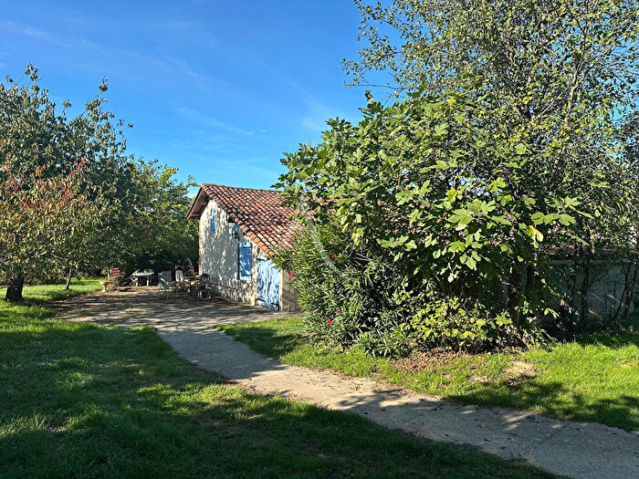 Maison à vendre - Grazac - 6 pièces - 4 chambres