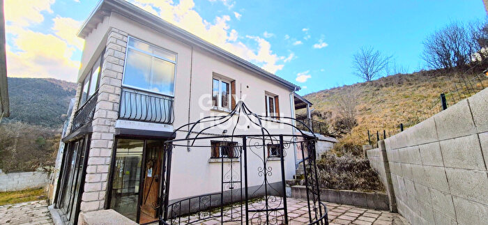 Maison à vendre - Verdaches - 7 pièces - 5 chambres