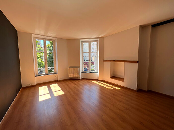Appartement à louer - Limoges, Centre-ville, Hôtel de Ville, Emailleurs - 2 pièces - 1 chambre