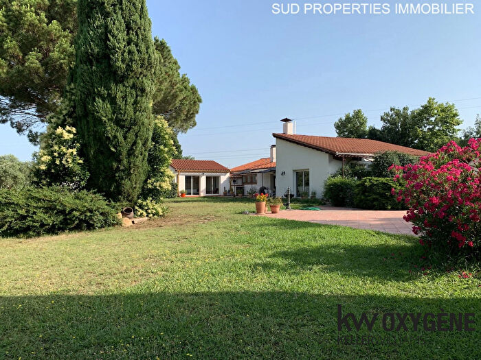 Maison à vendre - Saint-Estève - 8 pièces - 4 chambres