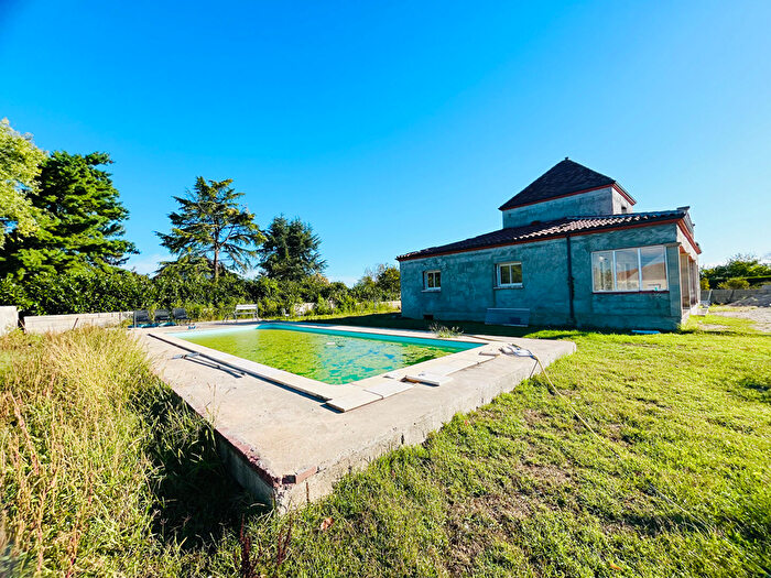 Maison à vendre - Bias - 5 pièces - 4 chambres