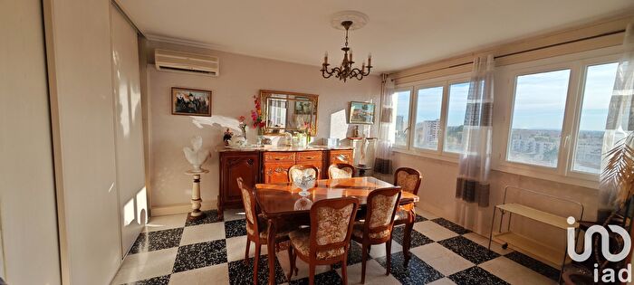 Appartement à vendre - Nîmes, Clos dOrville - 4 pièces - 3 chambres