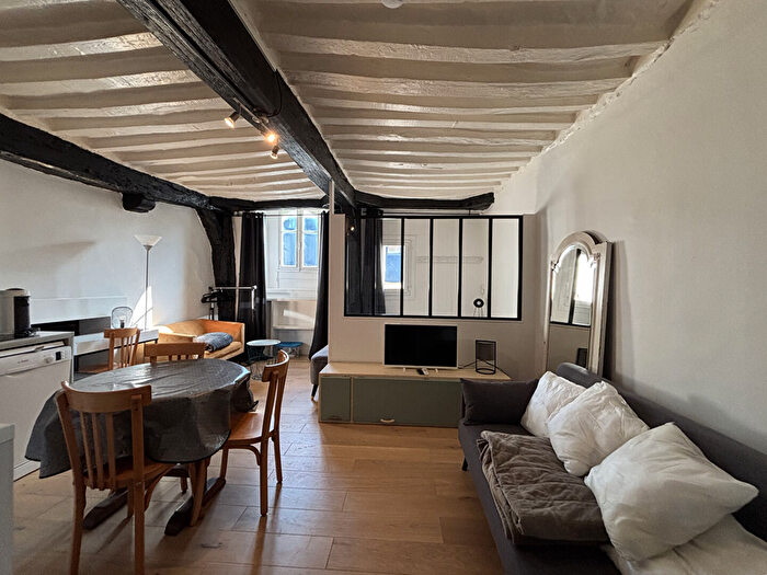 Appartement à louer - Quartiers Centre, Centre-ville - 1 pièce