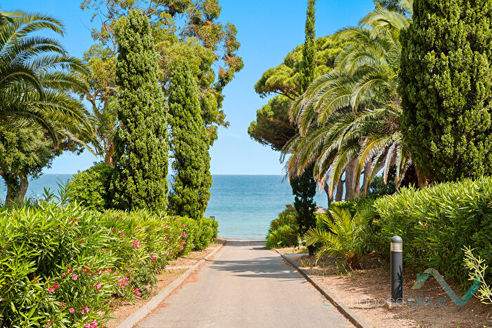 Appartement à vendre - Le Lavandou, Cavalière, Layet, Pramousquier - 2 pièces - 1 chambre