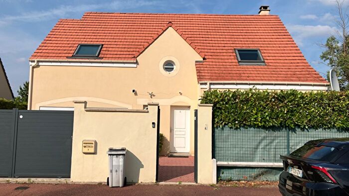 Maison à vendre - Chatou, Nord - 7 pièces - 5 chambres